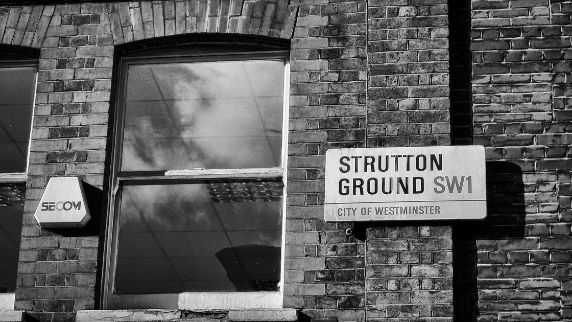 Strutton Ground Sign – Local-Picture.com